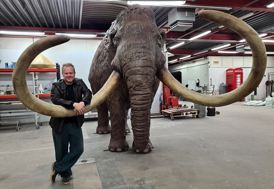 Woolly mammoth Life-size weatherproof model-wolharige mammoet ...
